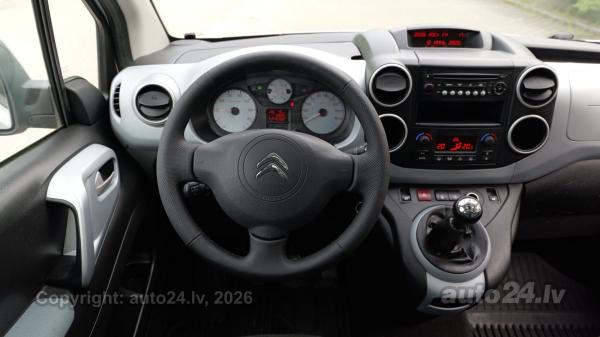 Ситроен Берлинго 2013 в Таллин на AUTOMOTO.COM.LV Серый Ситроен Берлинго 2013 в Таллин, объемом двигателя 1.60 л и пробегом 246 тыс. км за 3450 €, фото 9 на AUTOMOTO.COM.LV