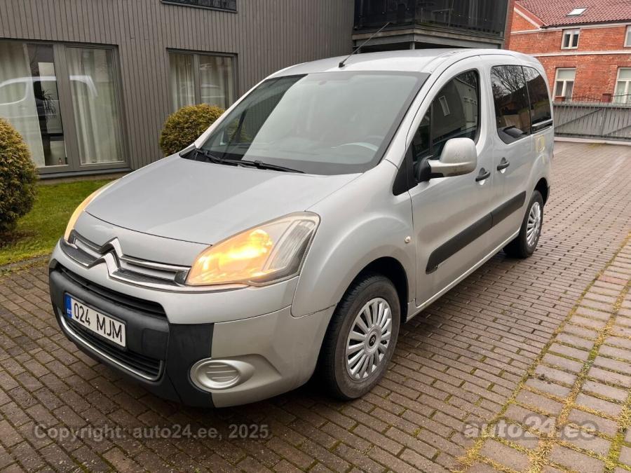 Pelēks Citroen Berlingo 2014 Tartu, ar dzinēja tilpumu 1.60 L un nobraukumu 200 tūkst. km par 4900 €, foto 1 vietnē AUTOMOTO.COM.LV