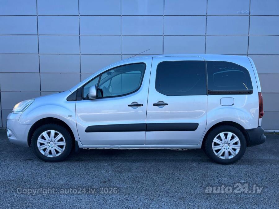 Grey Citroen Berlingo 2014 in Kuressaare, with an engine capacity of 1.60 L and mileage of 185 thousand km for 5390 €, photo 8 on AUTOMOTO.COM.LV