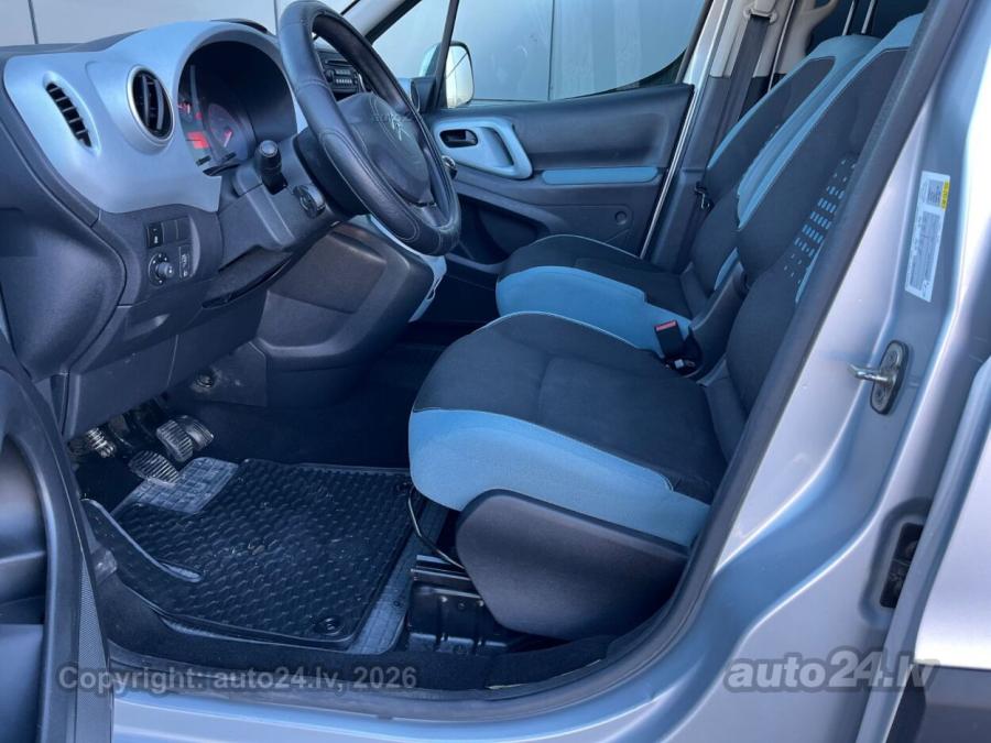Grey Citroen Berlingo 2014 in Kuressaare, with an engine capacity of 1.60 L and mileage of 185 thousand km for 5390 €, photo 10 on AUTOMOTO.COM.LV