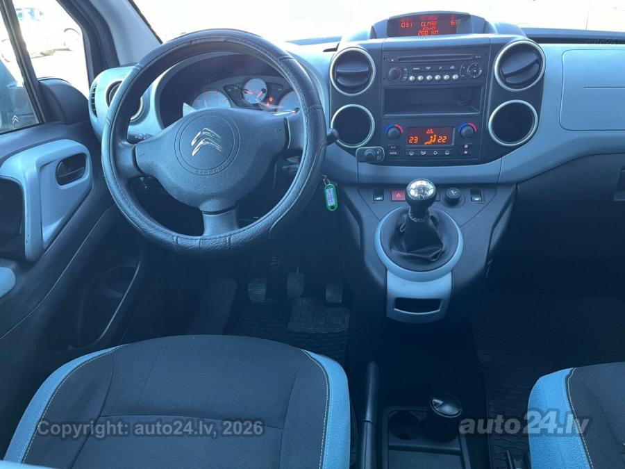Grey Citroen Berlingo 2014 in Kuressaare, with an engine capacity of 1.60 L and mileage of 185 thousand km for 5390 €, photo 12 on AUTOMOTO.COM.LV