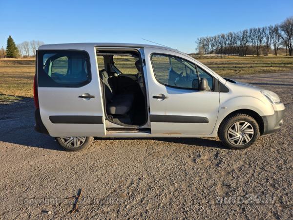 Pelēks Citroen Berlingo 2014 Tiri, ar dzinēja tilpumu 1.60 L un nobraukumu 330 tūkst. km par 4650 €, foto 2 vietnē AUTOMOTO.COM.LV