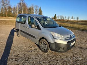 Pelēks Citroen Berlingo 2014 Tiri, ar dzinēja tilpumu 1.60 L un nobraukumu 330 tūkst. km par 4650 €, foto 4 vietnē AUTOMOTO.COM.LV