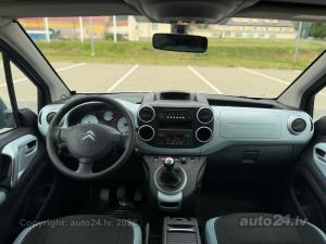 Pelēks Citroen Berlingo 2014 Tartu, ar dzinēja tilpumu 1.60 L un nobraukumu 264 tūkst. km par 3999 €, foto 8 vietnē AUTOMOTO.COM.LV