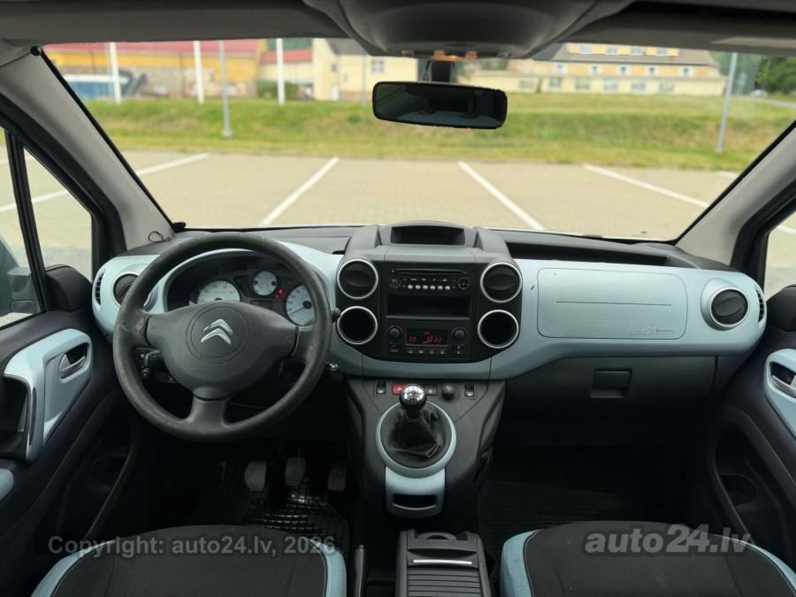 Pelēks Citroen Berlingo 2014 Tartu, ar dzinēja tilpumu 1.60 L un nobraukumu 264 tūkst. km par 3999 €, foto 8 vietnē AUTOMOTO.COM.LV