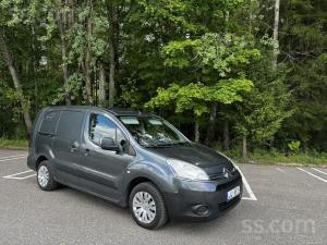 Pelēks Citroen Berlingo 2014 Valmiera, ar dzinēja tilpumu 1.60 L un nobraukumu 247 tūkst. km par 3500 €, foto 7 vietnē AUTOMOTO.COM.LV