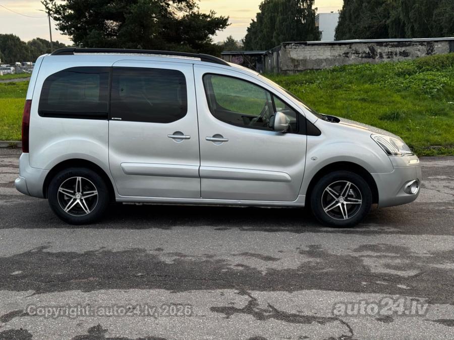 Grey Citroen Berlingo 2014 in Tallinn, with an engine capacity of 1.60 L and mileage of 198 thousand km for 5790 €, photo 3 on AUTOMOTO.COM.LV