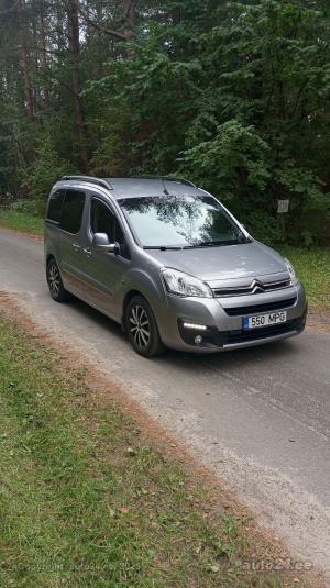Grey Citroen Berlingo 2015 in Tallinn, with an engine capacity of 1.60 L and mileage of 219 thousand km for 6400 €, photo  on AUTOMOTO.COM.LV