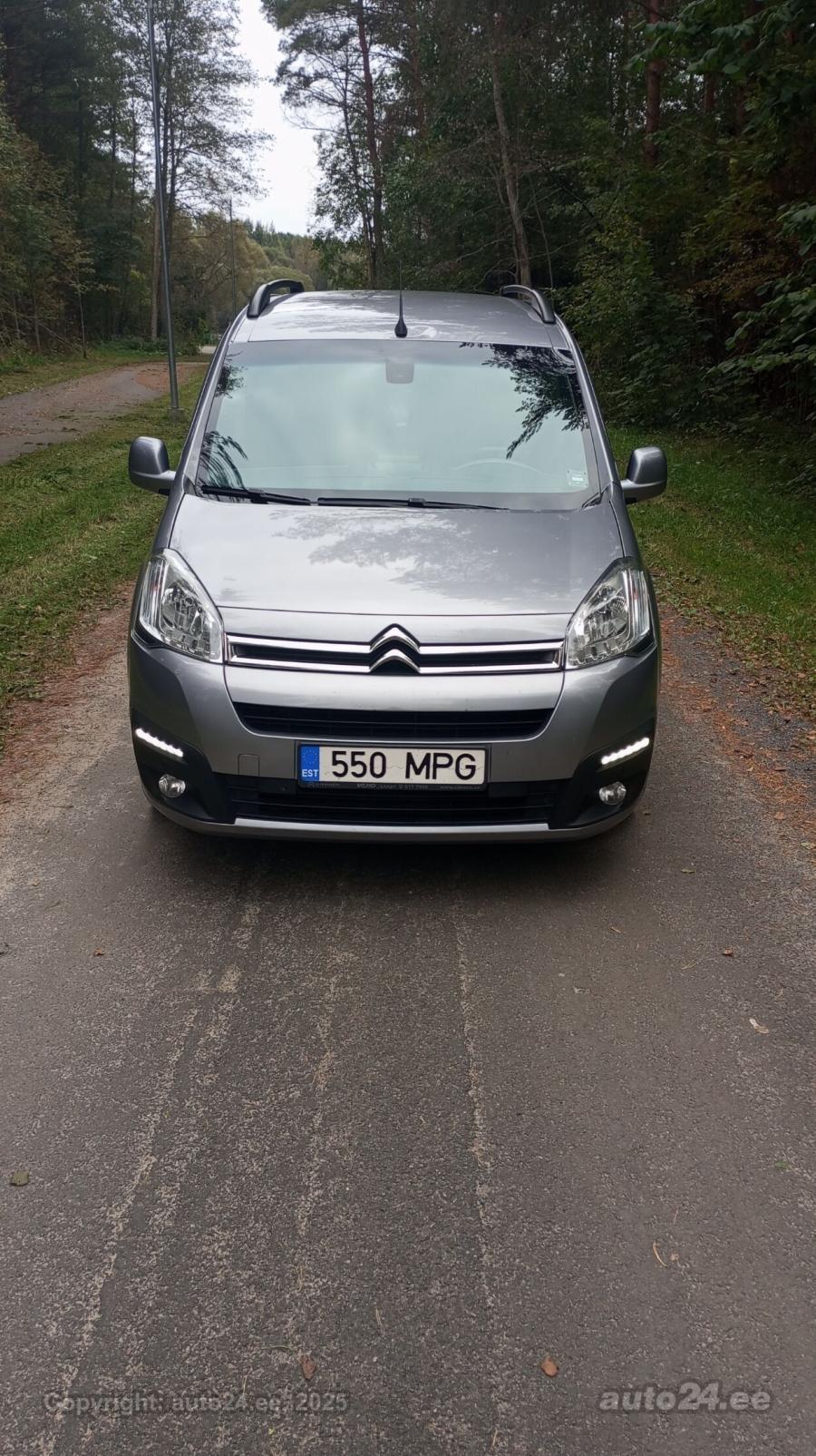 Grey Citroen Berlingo 2015 in Tallinn, with an engine capacity of 1.60 L and mileage of 219 thousand km for 6400 €, photo 3 on AUTOMOTO.COM.LV