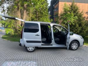 Grey Citroen Berlingo 2015 in Rakvere, with an engine capacity of 1.60 L and mileage of 224 thousand km for 6500 €, photo 9 on AUTOMOTO.COM.LV