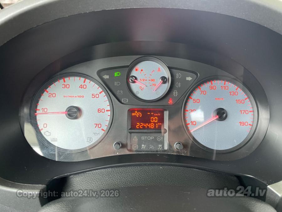 Grey Citroen Berlingo 2015 in Rakvere, with an engine capacity of 1.60 L and mileage of 224 thousand km for 6500 €, photo 15 on AUTOMOTO.COM.LV