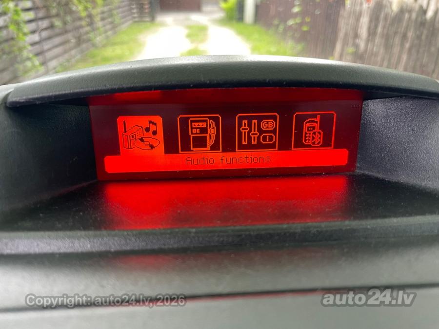 Grey Citroen Berlingo 2015 in Rakvere, with an engine capacity of 1.60 L and mileage of 224 thousand km for 6500 €, photo 17 on AUTOMOTO.COM.LV