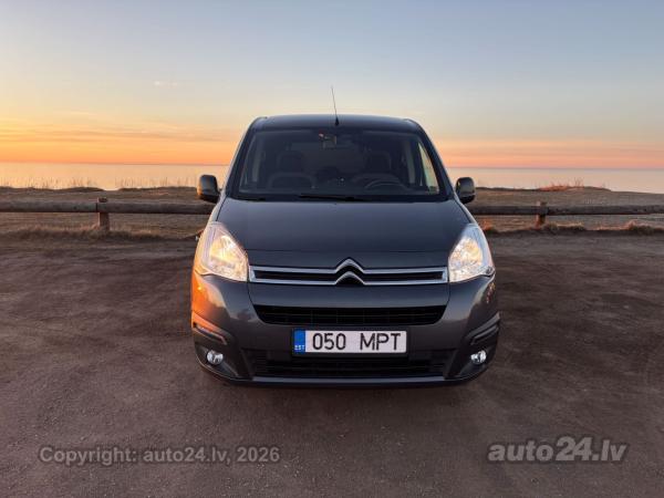 Grey Citroen Berlingo 2016 in Tallinn, with an engine capacity of 1.60 L and mileage of 168 thousand km for 6614 €, photo 6 on AUTOMOTO.COM.LV
