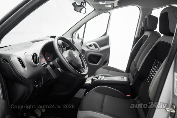 Grey Citroen Berlingo 2016 in Tallinn, with an engine capacity of 1.60 L and mileage of 53 thousand km for 9499 €, photo 7 on AUTOMOTO.COM.LV