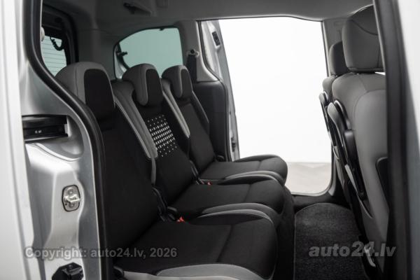 Grey Citroen Berlingo 2016 in Tallinn, with an engine capacity of 1.60 L and mileage of 53 thousand km for 9499 €, photo 9 on AUTOMOTO.COM.LV