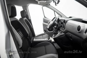 Pelēks Citroen Berlingo 2016 Tallina, ar dzinēja tilpumu 1.60 L un nobraukumu 53 tūkst. km par 9499 €, foto 11 vietnē AUTOMOTO.COM.LV