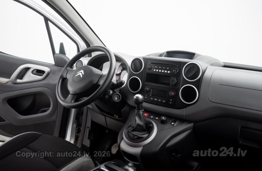 Pelēks Citroen Berlingo 2016 Tallina, ar dzinēja tilpumu 1.60 L un nobraukumu 53 tūkst. km par 9499 €, foto 12 vietnē AUTOMOTO.COM.LV