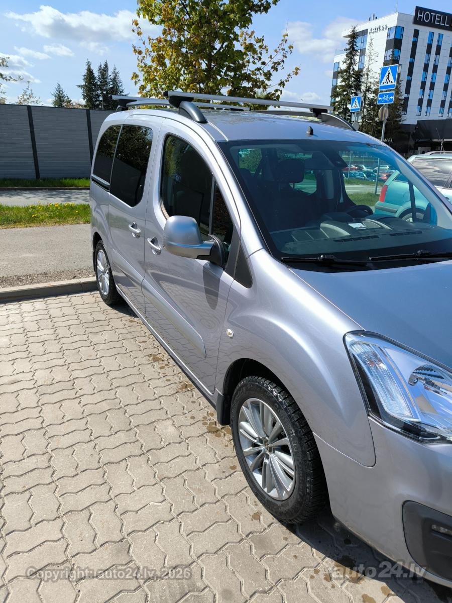 Pelēks Citroen Berlingo 2016 Tallina, ar dzinēja tilpumu 1.60 L un nobraukumu 151 tūkst. km par 7000 €, foto 1 vietnē AUTOMOTO.COM.LV