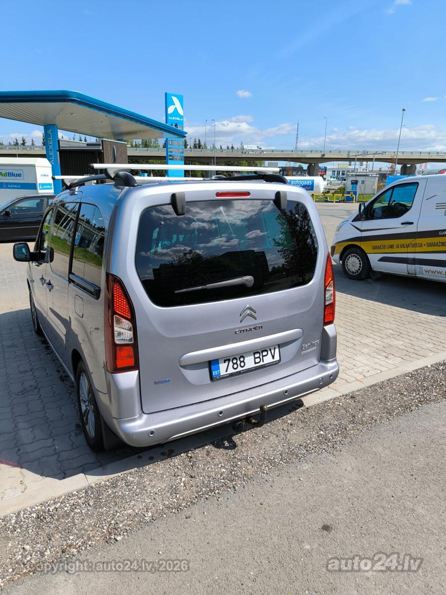 Pelēks Citroen Berlingo 2016 Tallina, ar dzinēja tilpumu 1.60 L un nobraukumu 151 tūkst. km par 7000 €, foto 8 vietnē AUTOMOTO.COM.LV