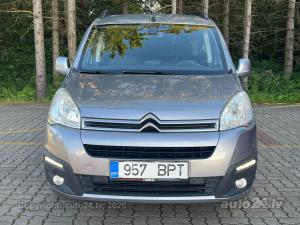 Pelēks Citroen Berlingo 2016 Tallina, ar dzinēja tilpumu 1.60 L un nobraukumu 133 tūkst. km par 5990 €, foto 3 vietnē AUTOMOTO.COM.LV