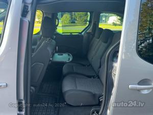 Pelēks Citroen Berlingo 2016 Tallina, ar dzinēja tilpumu 1.60 L un nobraukumu 133 tūkst. km par 5990 €, foto 13 vietnē AUTOMOTO.COM.LV