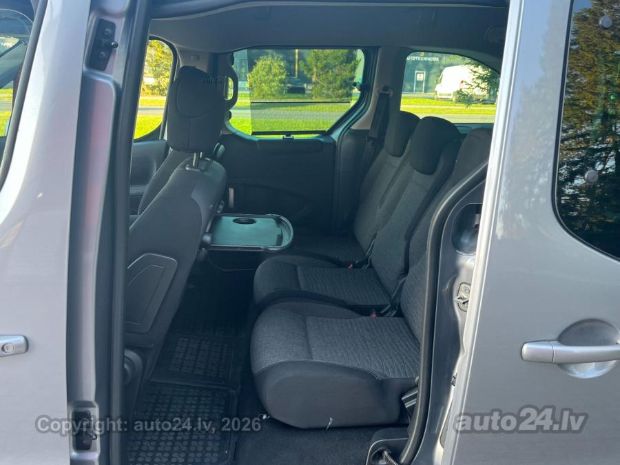 Pelēks Citroen Berlingo 2016 Tallina, ar dzinēja tilpumu 1.60 L un nobraukumu 133 tūkst. km par 5990 €, foto 13 vietnē AUTOMOTO.COM.LV