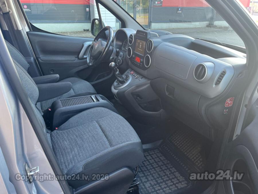 Pelēks Citroen Berlingo 2016 Tallina, ar dzinēja tilpumu 1.60 L un nobraukumu 133 tūkst. km par 5990 €, foto 15 vietnē AUTOMOTO.COM.LV