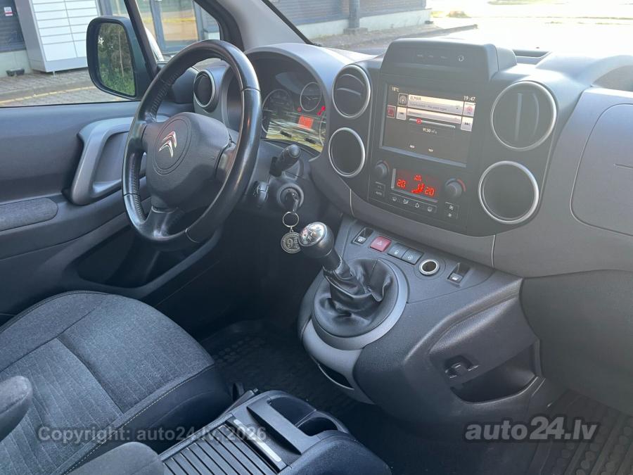 Pelēks Citroen Berlingo 2016 Tallina, ar dzinēja tilpumu 1.60 L un nobraukumu 133 tūkst. km par 5990 €, foto 16 vietnē AUTOMOTO.COM.LV