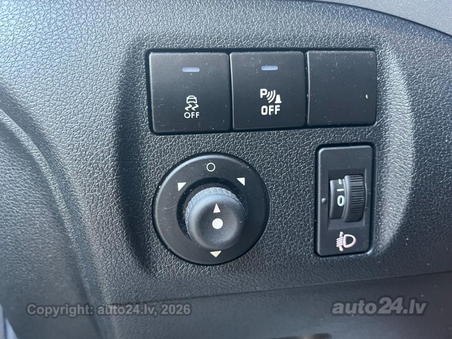 Pelēks Citroen Berlingo 2016 Tallina, ar dzinēja tilpumu 1.60 L un nobraukumu 133 tūkst. km par 5990 €, foto 20 vietnē AUTOMOTO.COM.LV