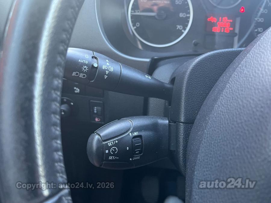 Pelēks Citroen Berlingo 2016 Tallina, ar dzinēja tilpumu 1.60 L un nobraukumu 133 tūkst. km par 5990 €, foto 21 vietnē AUTOMOTO.COM.LV