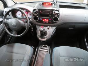 Grey Citroen Berlingo 2017 in Tallinn, with an engine capacity of 1.60 L and mileage of 230 thousand km for 6400 €, photo 4 on AUTOMOTO.COM.LV