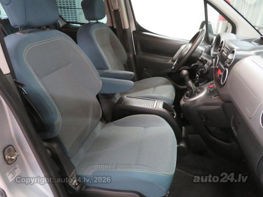 Grey Citroen Berlingo 2017 in Tallinn, with an engine capacity of 1.60 L and mileage of 230 thousand km for 6400 €, photo 5 on AUTOMOTO.COM.LV