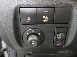 Grey Citroen Berlingo 2017 in Tallinn, with an engine capacity of 1.60 L and mileage of 230 thousand km for 6400 €, photo 12 on AUTOMOTO.COM.LV