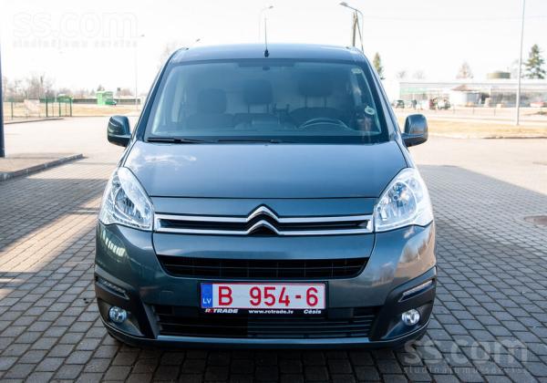 Grey Citroen Berlingo 2018 in Cesis, with an engine capacity of 1.60 L and mileage of 145 thousand km for 7500 €, photo 1 on AUTOMOTO.COM.LV