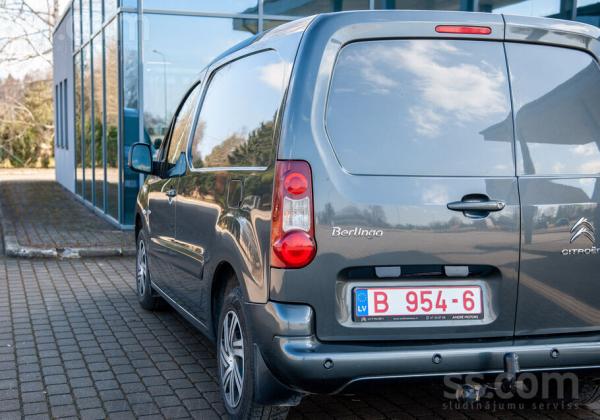 Grey Citroen Berlingo 2018 in Cesis, with an engine capacity of 1.60 L and mileage of 145 thousand km for 7500 €, photo 10 on AUTOMOTO.COM.LV