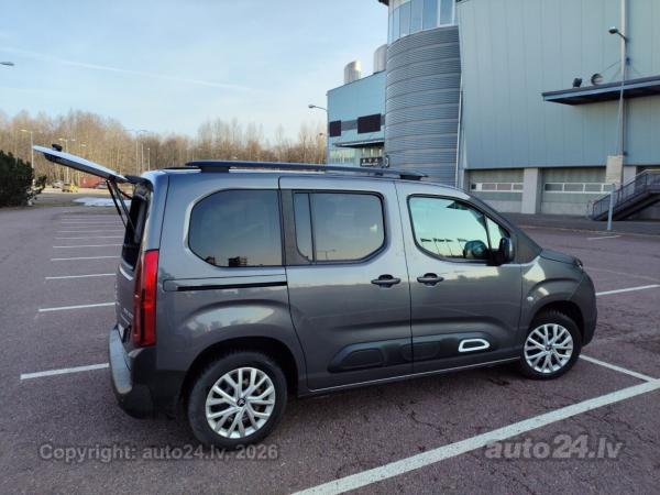 Pelēks Citroen Berlingo 2019 Tallina, ar dzinēja tilpumu 1.20 L un nobraukumu 105 tūkst. km par 10000 €, foto 3 vietnē AUTOMOTO.COM.LV