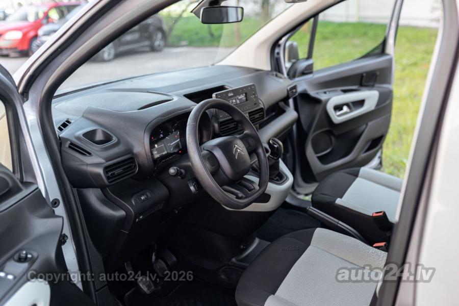 Pelēks Citroen Berlingo 2019 Tallina, ar dzinēja tilpumu 1.50 L un nobraukumu 153 tūkst. km par 8790 €, foto 10 vietnē AUTOMOTO.COM.LV
