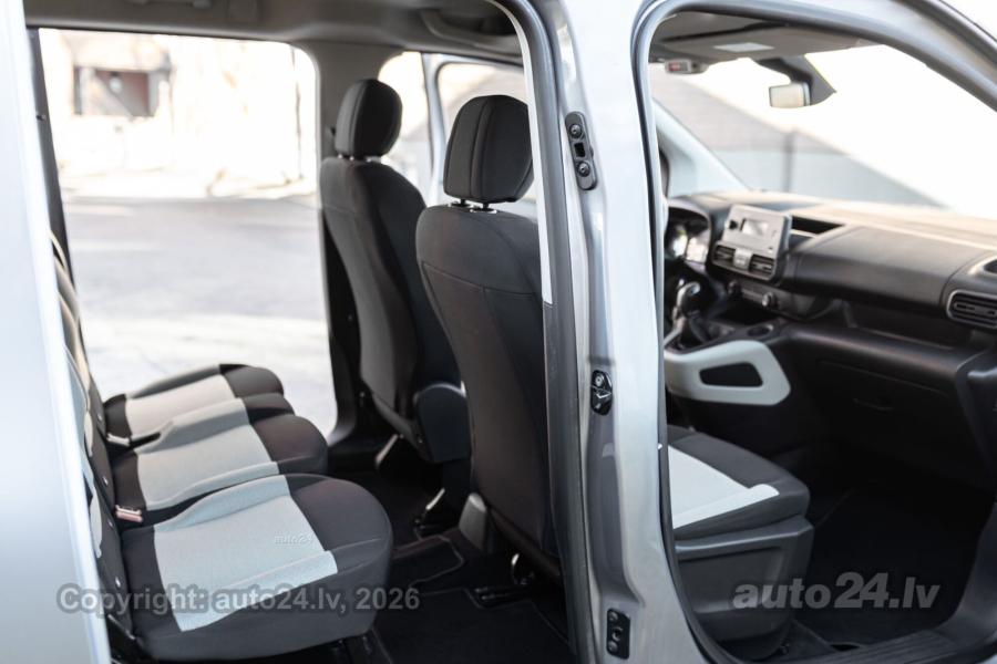 Pelēks Citroen Berlingo 2019 Tallina, ar dzinēja tilpumu 1.50 L un nobraukumu 153 tūkst. km par 8790 €, foto 14 vietnē AUTOMOTO.COM.LV