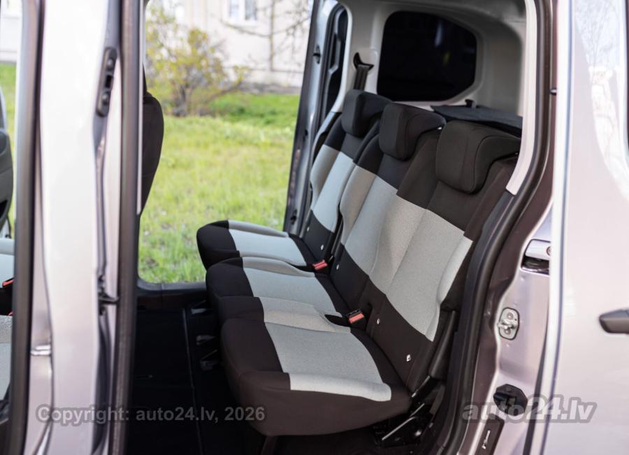 Pelēks Citroen Berlingo 2019 Tallina, ar dzinēja tilpumu 1.50 L un nobraukumu 153 tūkst. km par 8790 €, foto 15 vietnē AUTOMOTO.COM.LV