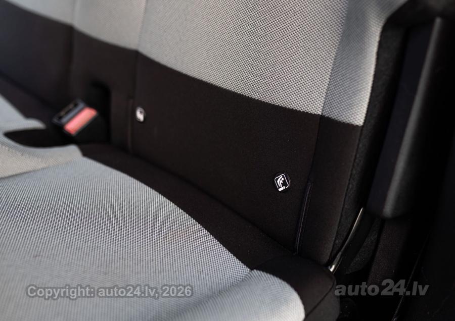 Pelēks Citroen Berlingo 2019 Tallina, ar dzinēja tilpumu 1.50 L un nobraukumu 153 tūkst. km par 8790 €, foto 16 vietnē AUTOMOTO.COM.LV