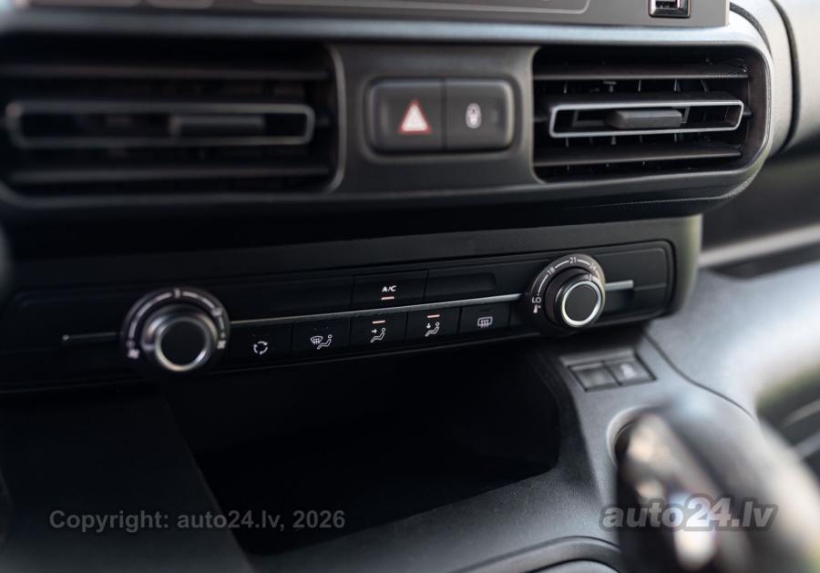 Pelēks Citroen Berlingo 2019 Tallina, ar dzinēja tilpumu 1.50 L un nobraukumu 153 tūkst. km par 8790 €, foto 18 vietnē AUTOMOTO.COM.LV