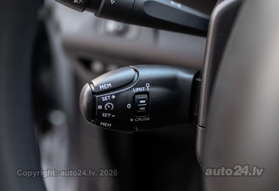 Pelēks Citroen Berlingo 2019 Tallina, ar dzinēja tilpumu 1.50 L un nobraukumu 153 tūkst. km par 8790 €, foto 20 vietnē AUTOMOTO.COM.LV