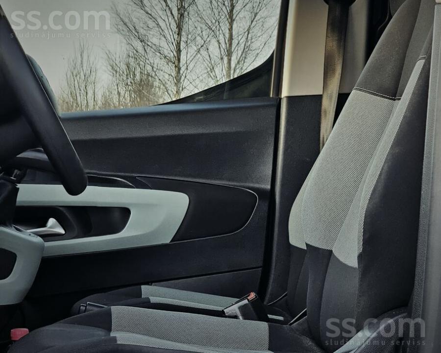 Pelēks Citroen Berlingo 2019 Jelgava, ar dzinēja tilpumu 1.50 L un nobraukumu 254 tūkst. km par 6900 €, foto 10 vietnē AUTOMOTO.COM.LV