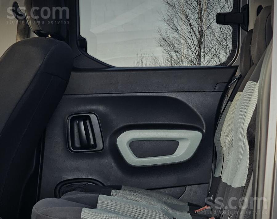Pelēks Citroen Berlingo 2019 Jelgava, ar dzinēja tilpumu 1.50 L un nobraukumu 254 tūkst. km par 6900 €, foto 12 vietnē AUTOMOTO.COM.LV