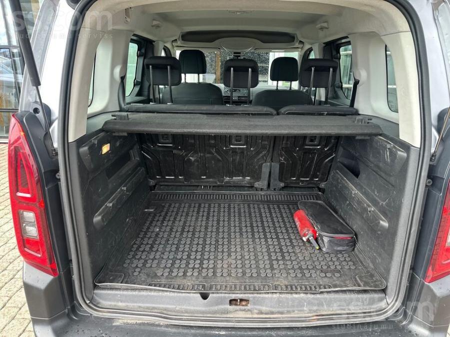 Pelēks Citroen Berlingo 2019 Rīga, ar dzinēja tilpumu 1.50 L un nobraukumu 167 tūkst. km par 9400 €, foto 13 vietnē AUTOMOTO.COM.LV