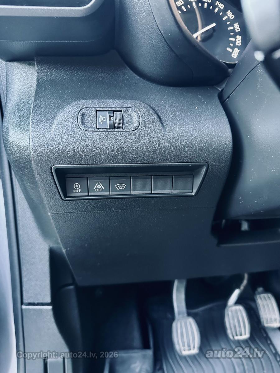 Grey Citroen Berlingo 2019 in Tallinn, with an engine capacity of 1.20 L and mileage of 60 thousand km for 13900 €, photo 17 on AUTOMOTO.COM.LV