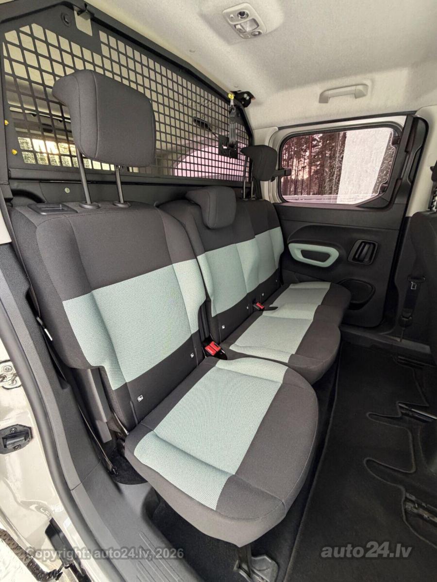 Pelēks Citroen Berlingo 2020 Tallina, ar dzinēja tilpumu 1.20 L un nobraukumu 125 tūkst. km par 11995 €, foto 11 vietnē AUTOMOTO.COM.LV