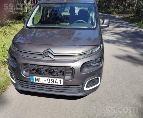 Pelēks Citroen Berlingo 2020 Jūrmala, ar dzinēja tilpumu 1.20 L un nobraukumu 139 tūkst. km par 8600 €, foto  vietnē AUTOMOTO.COM.LV