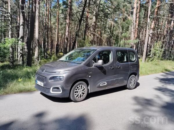 Pelēks Citroen Berlingo 2020 Jūrmala, ar dzinēja tilpumu 1.20 L un nobraukumu 139 tūkst. km par 8600 €, foto 3 vietnē AUTOMOTO.COM.LV