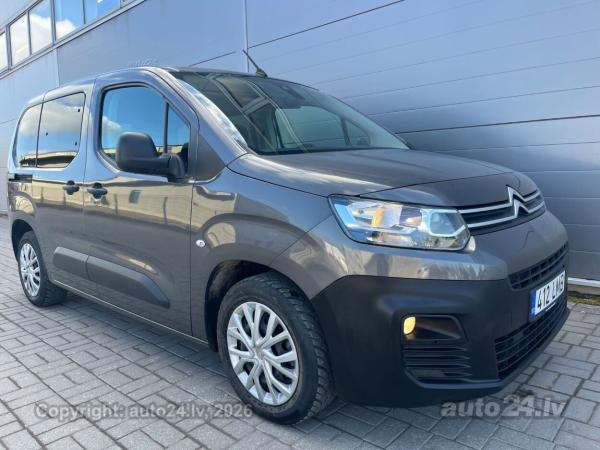 Grey Citroen Berlingo 2021 in Kuressaare, with an engine capacity of 1.20 L and mileage of 60 thousand km for 10650 €, photo 3 on AUTOMOTO.COM.LV